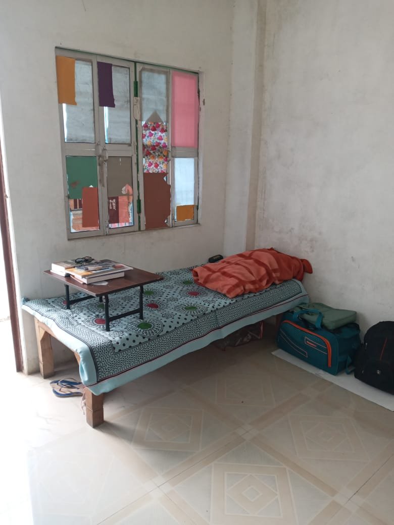 Gungun Girls Hostel with food in bhagwanpur Lanka